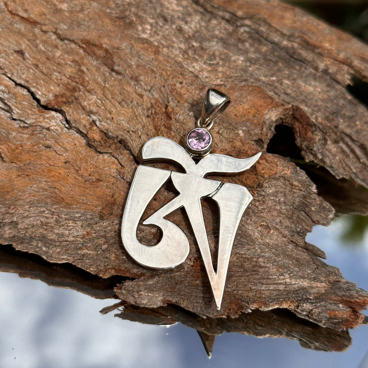 Amethyst Does Silver Tibetan Om Symbol – Mountain Spirit Jindabyne